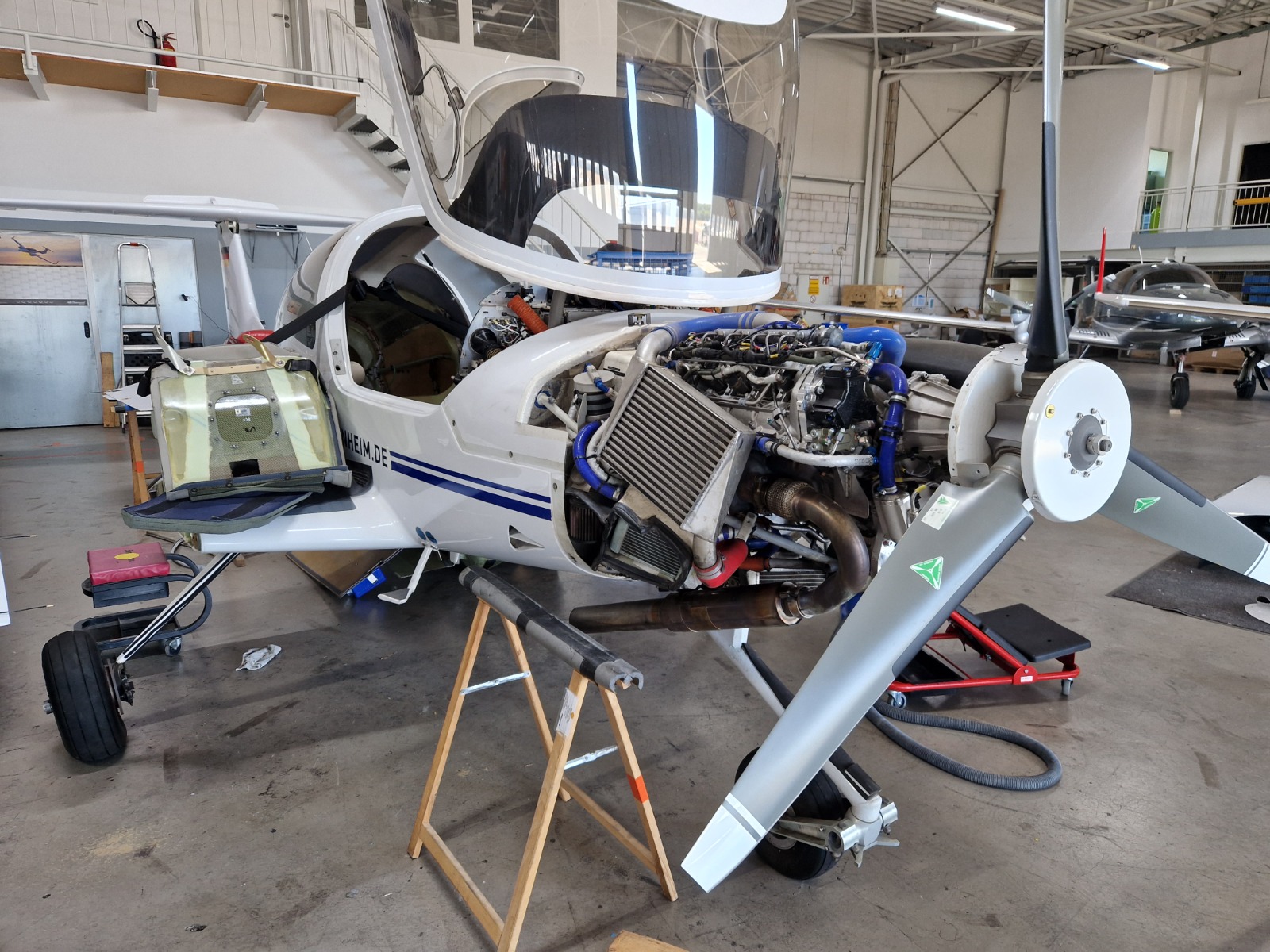 Dank Mitgliederspenden: Aufrüstung der DA40/G1000 mit Longrange-Tanks